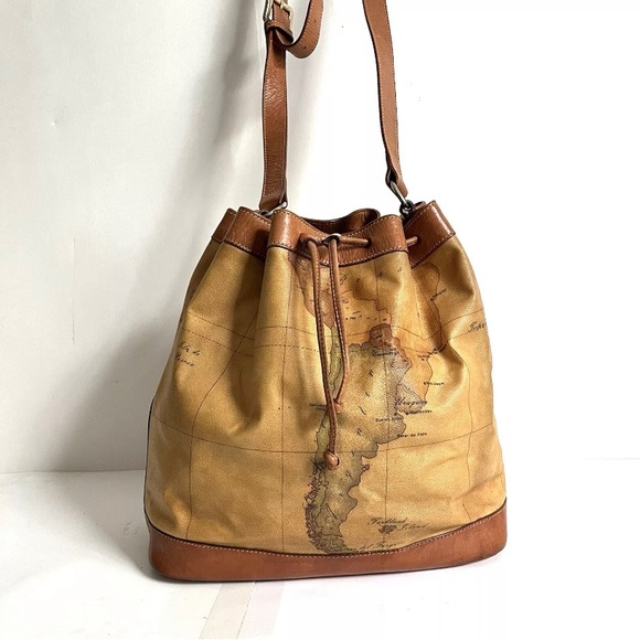 Alviero Martini | Bags | Vintage Prima Classe By Alviero Martini Coated ...